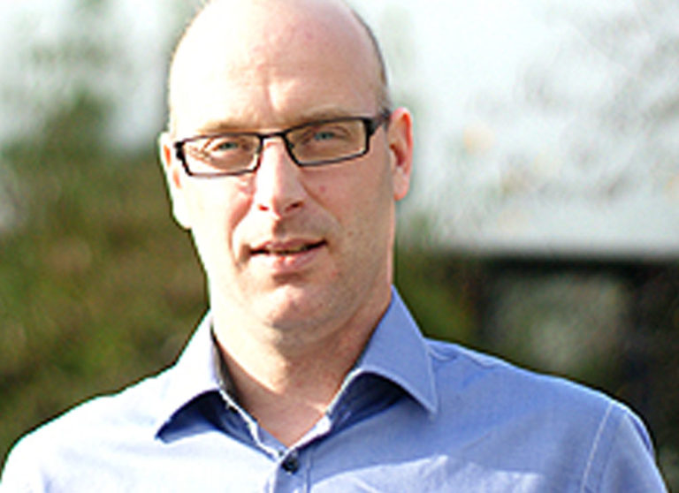 Service and Spareparts Contact | Henkovac - first choice for professionals